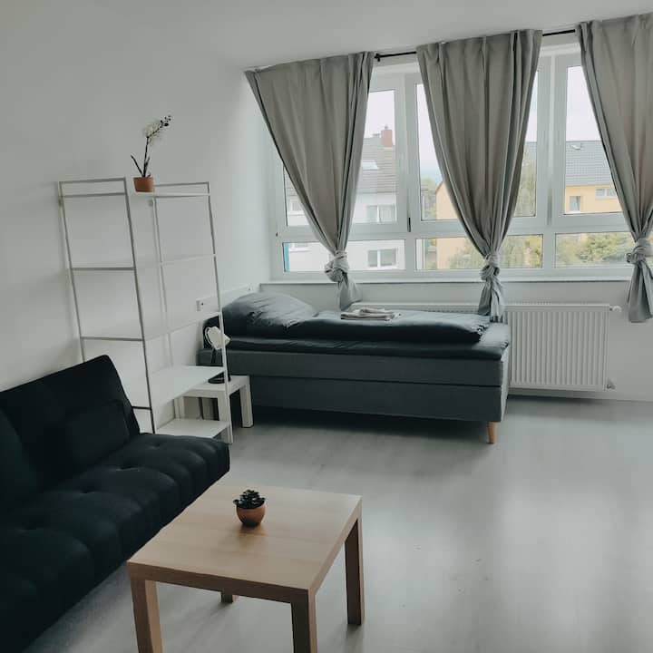 Komfortable Monteurwohnung  Langenfeld Links - Hilden