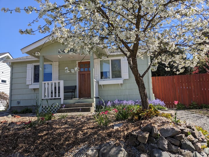 West Seattle Cottage - Seattle, WA