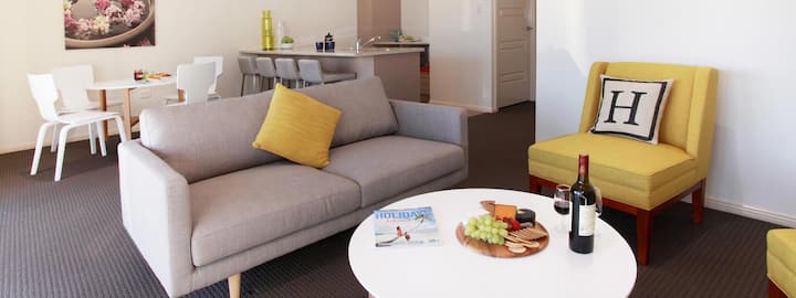 A Modern Retreat | H Boutique Hotel 2 Bedroom - Lovedale