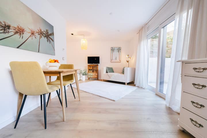 1-zimmer-wohnung Mit Terrasse - Stuttgart