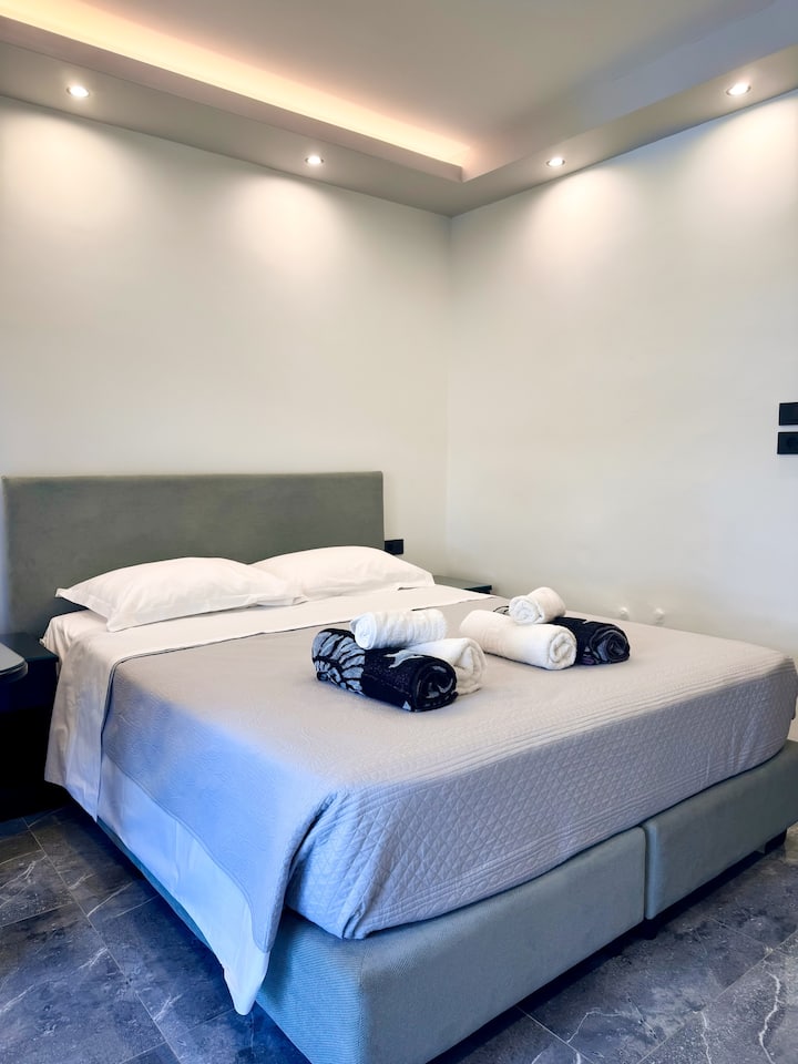Astoria Studio I Renovated 2024 - Rodas