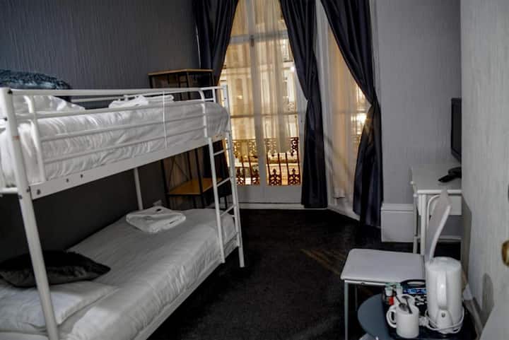 Villa Rose Standard Quad Room - Great Yarmouth