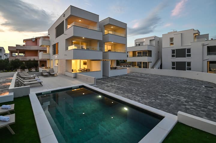 One-bedroom Apartment Break A4 With Pool - Caska