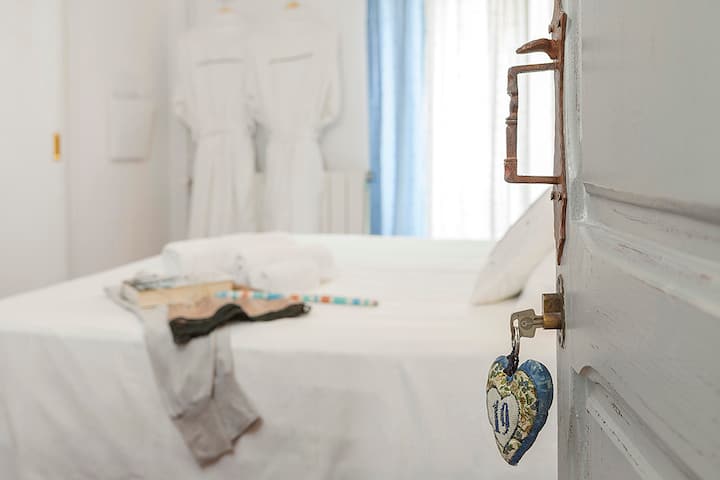 ¿Dormir En Un Antiguo Balneario? - La Seu d'Urgell