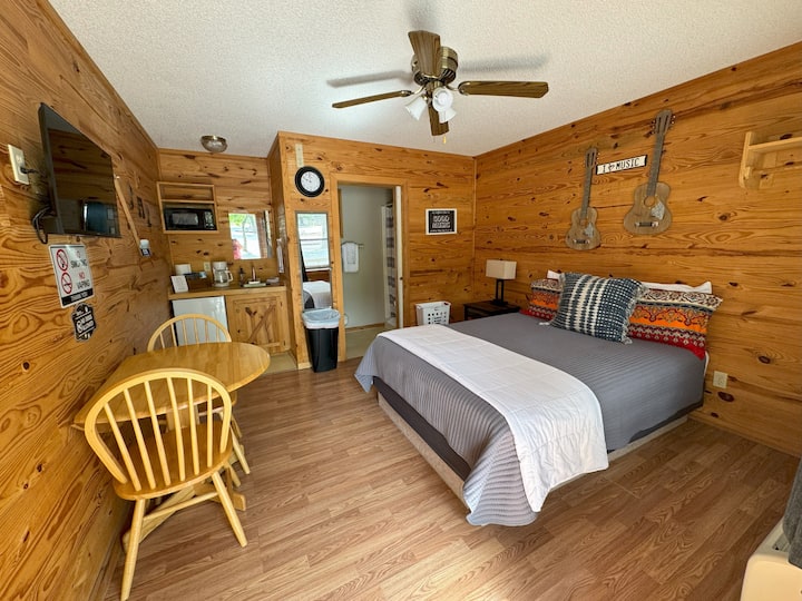 Ozark Music Cabin - Pets Okay! - Mississippi