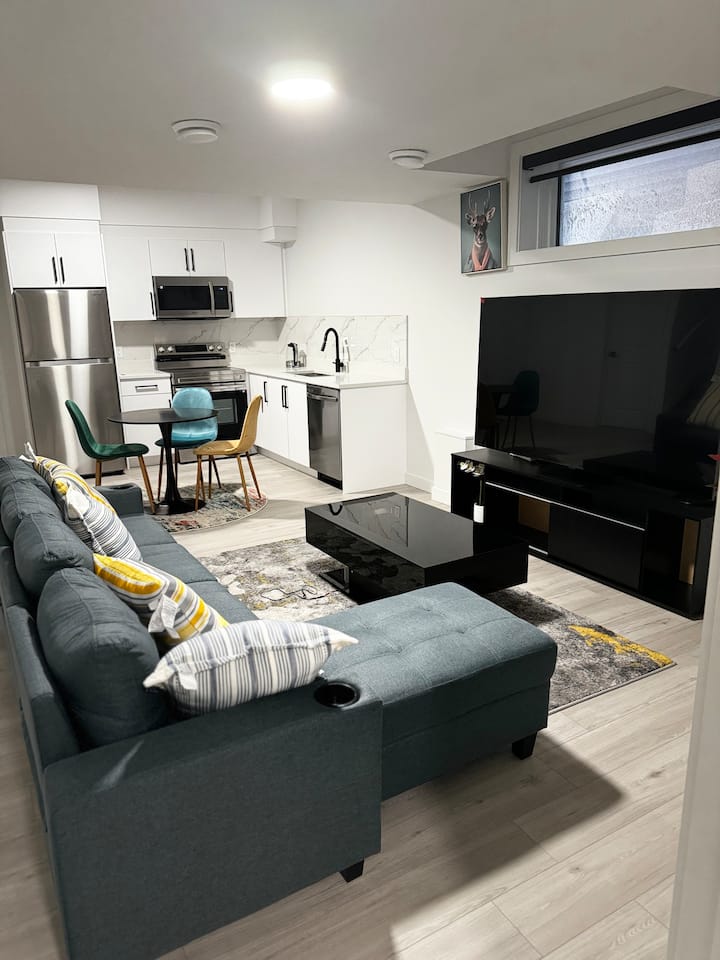 2 Bedroom Legal Basement Suite - Edmonton