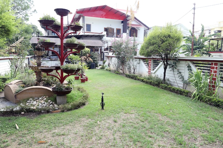 Serene 3br Retreat In Greenery-canal Road - 德拉敦