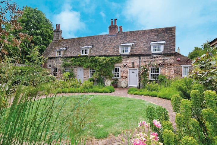 Pond Cottage - A Perfect Getaway - Dover