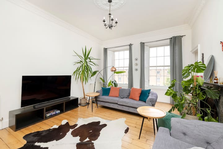 Entire Bright 2-bedroom Apt In Central Edinburgh - 