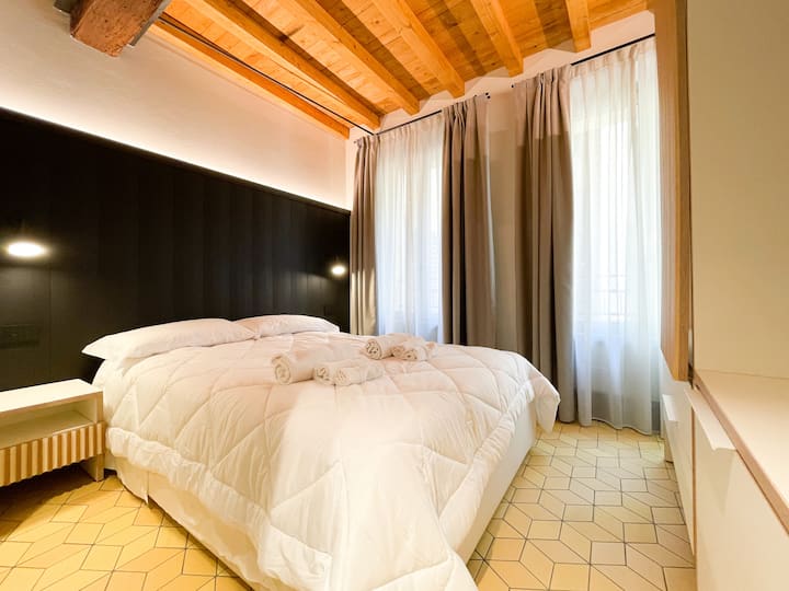 Monolocale In Pieno Centro Storico - Módena