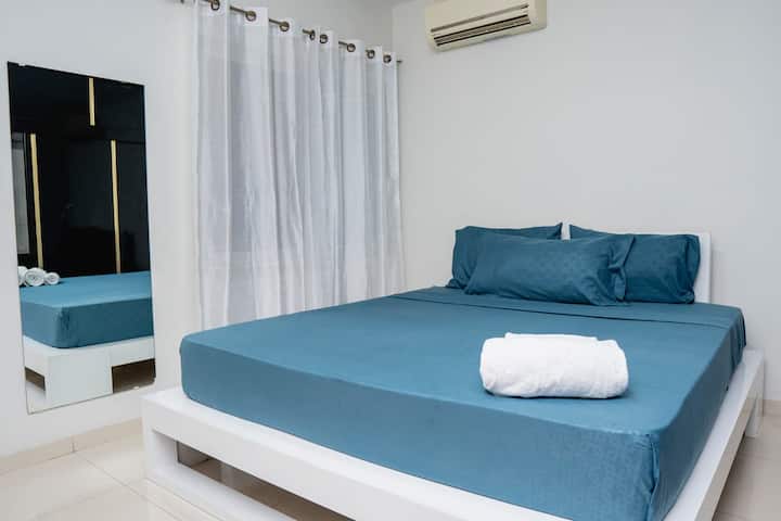 Nice And Modern W/ King Size Bed - Praia