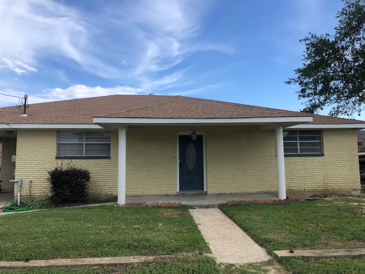 Beautiful Corporate Waterfront Housing - Slidell, LA