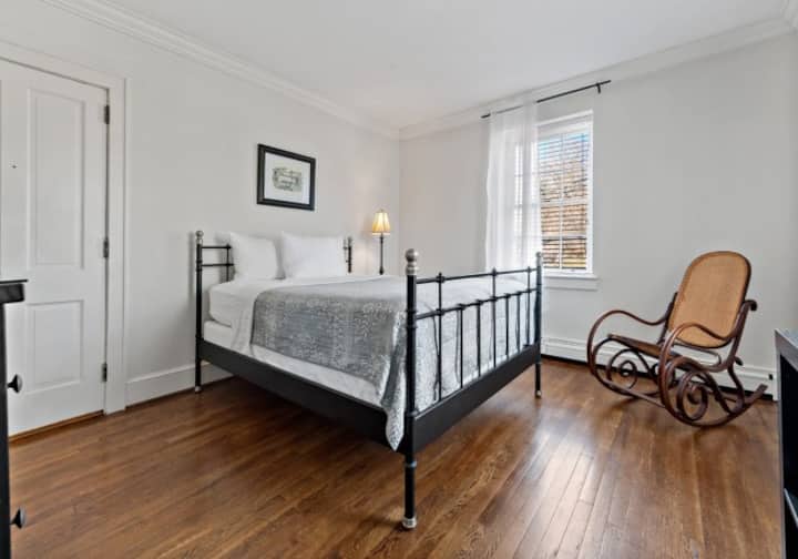 Monte Vista 1937 Double Queen - Black Mountain, NC