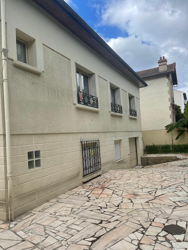 Maison Cdg, Paris, Le Bourget - Livry-Gargan