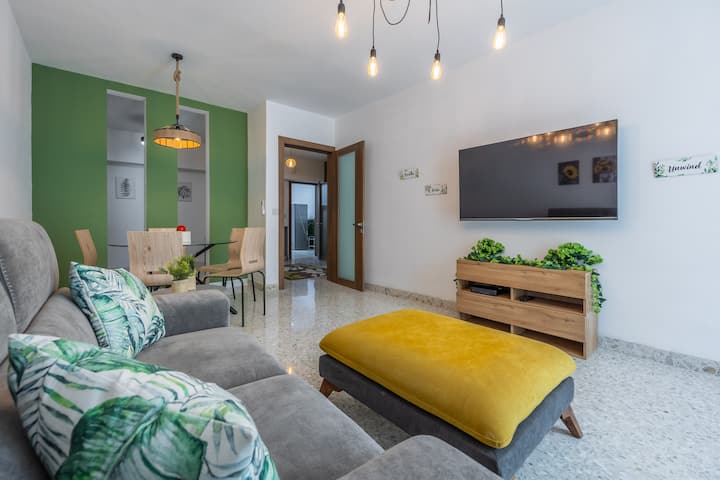Central Oasis: Near Beach, Private Yard, Free Wifi - Malta
