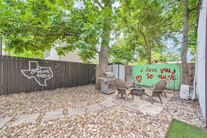 Modern Gem Close To Dt Life - Austin