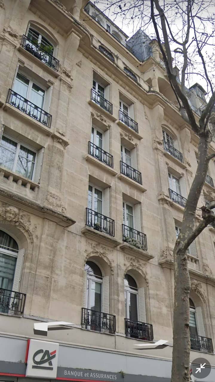 Ground Floor Entire One Bed Unit - Clichy