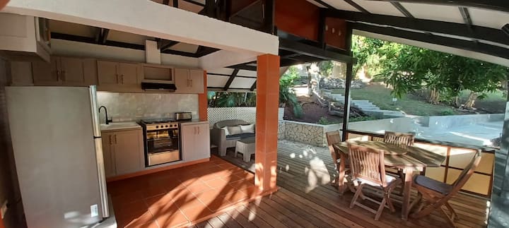 Chambre Et Cuisine Privées, Dans Un Grand Jardin - Polynésie française