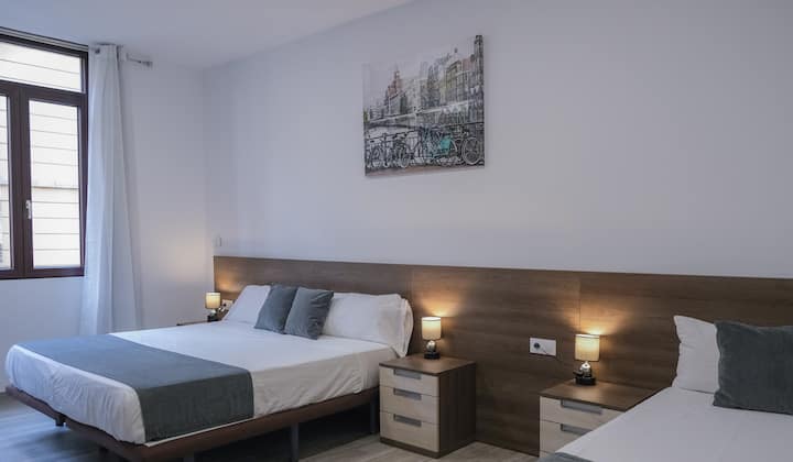 Triple Exterior En Hostal Tartessos - Valencia