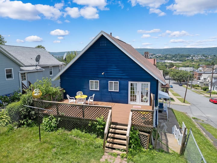 "Prospect Place" Charming 2 Bedroom Apt With View - Montage Mountain Resorts, Scranton