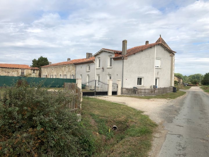 Maison De Campagne, Calme, Piscine Hors Sol - Aubeterre-sur-Dronne