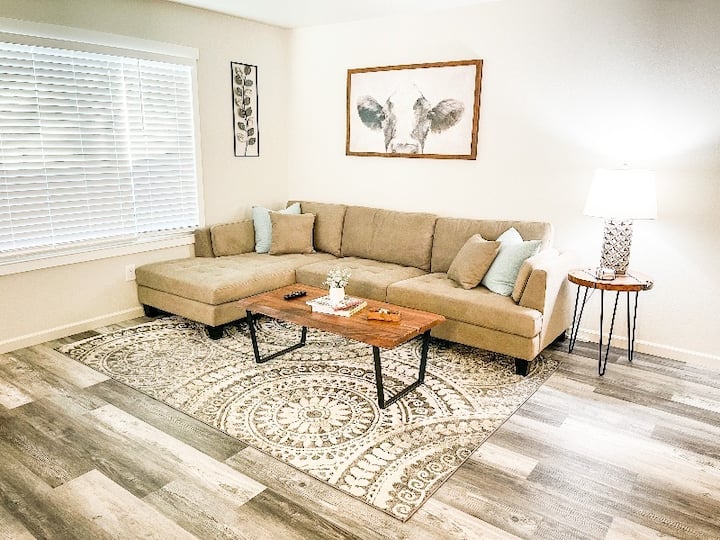 New! Remodeled Apartment Unit 1 - Santa Rosa, CA