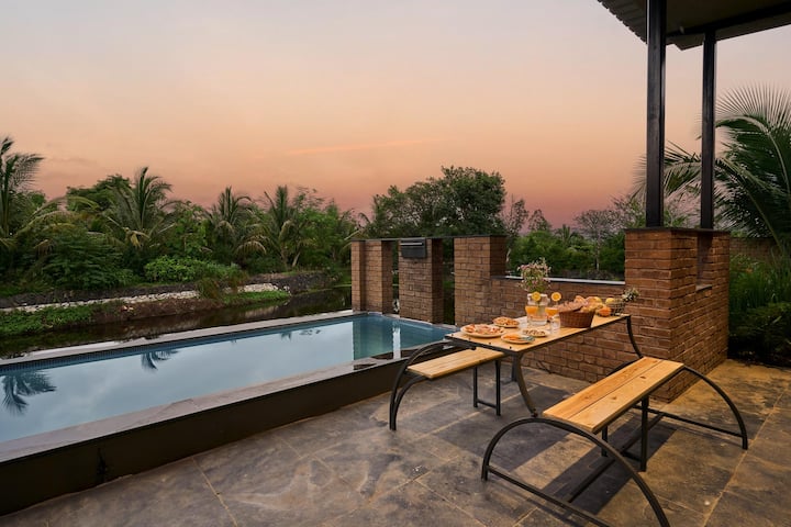 Stayvista At Rustic Haven W/ Pool, Deck & Bbq - Satara
