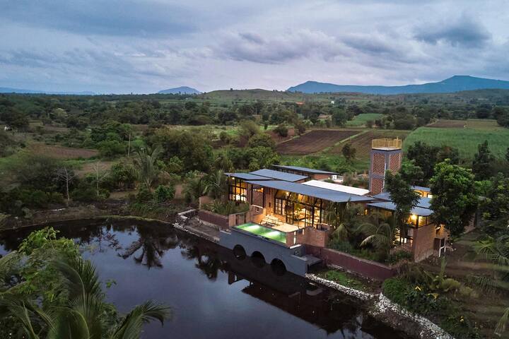 Stayvista At Crystal @ Rustic Haven W/ Pool, Deck - Satara