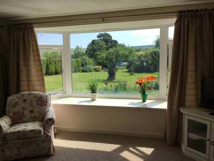 Rural Annex With Parking - Devizes