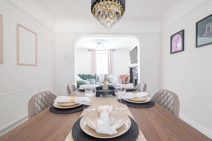 6 Guests, Derry (Tourists/contactors/relocation) - Londonderry