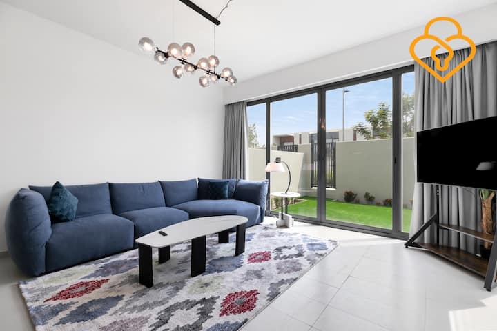 Luxury Cherrywoods 4 Bed Villa - Dubai