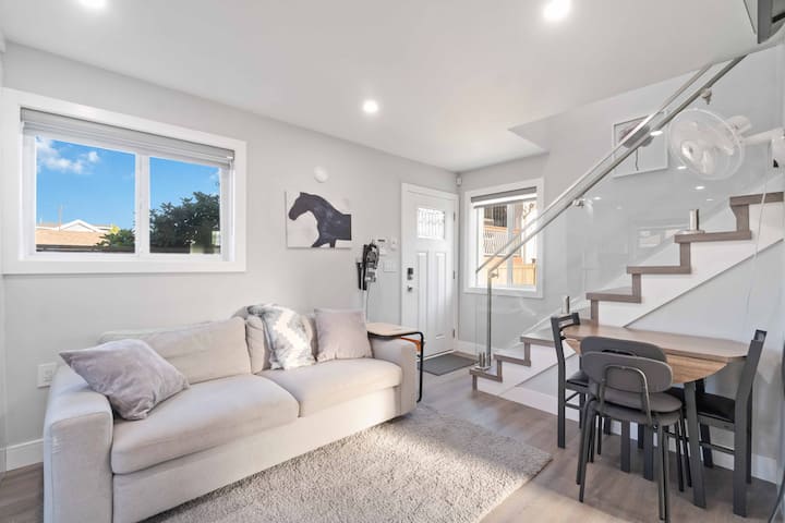 New And Cozy Laneway Home! - Burnaby