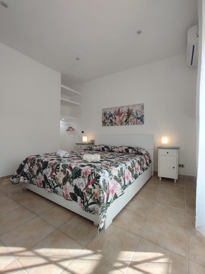 La Maison De Ninamétro A Aéroport - Castel Gandolfo
