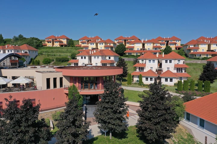 Panoramic Apartment With 2 Bedrooms, 4 Beds - Tata