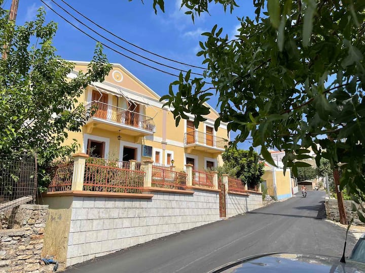 Hotel Villa Pinotsi
No 1 Room - Сими