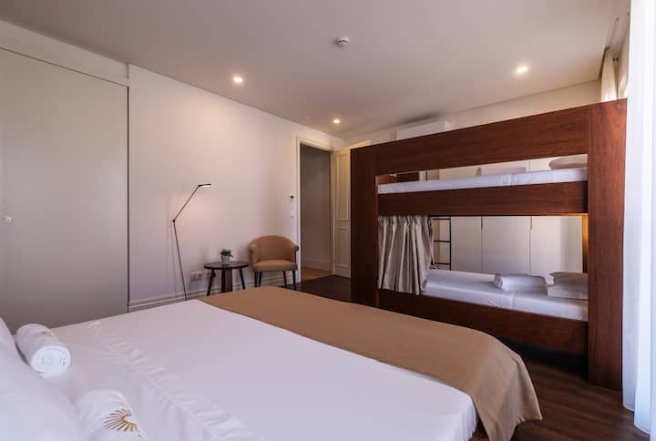 Family Room With Terrace - Breakfast Included - Ponta Delgada
