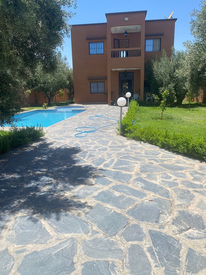 Belle Villa à Louer à Ourika - Ourika