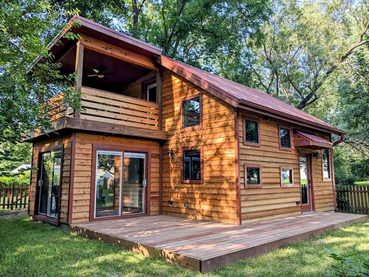 Sunflower Guest House - Lawrence, KS