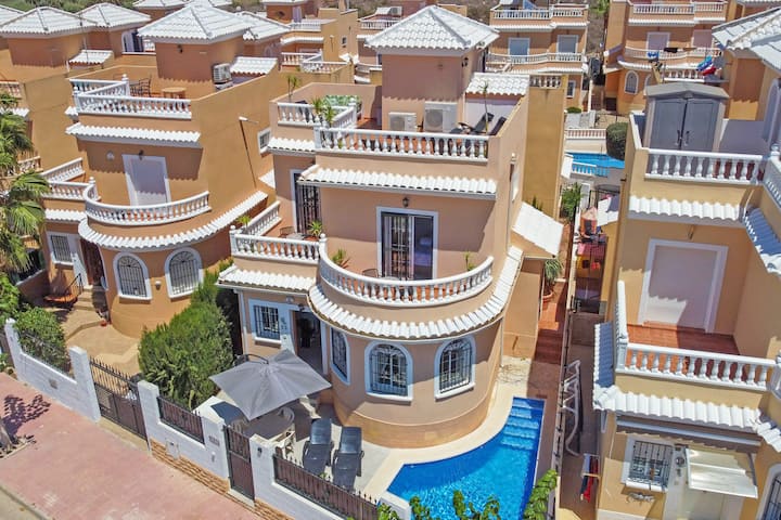 Sr110 3 Bed Villa With Private Pool - La Marina
