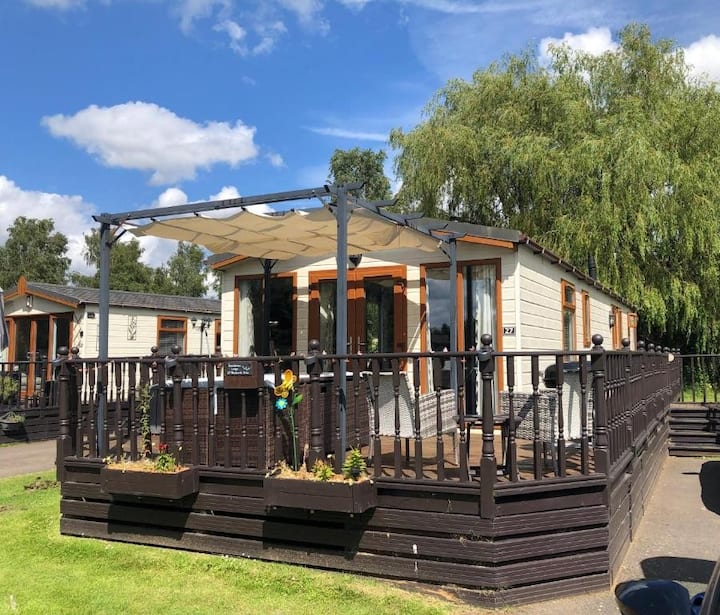 Bumblebee Lodge - Wisbech