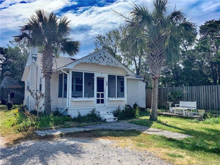 Willis Garden - Ocracoke, NC