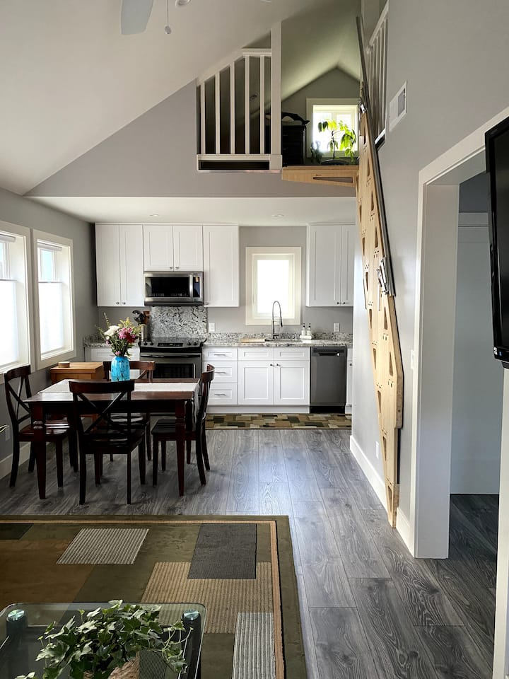 Sunny Seaside Casita - Monterey, CA