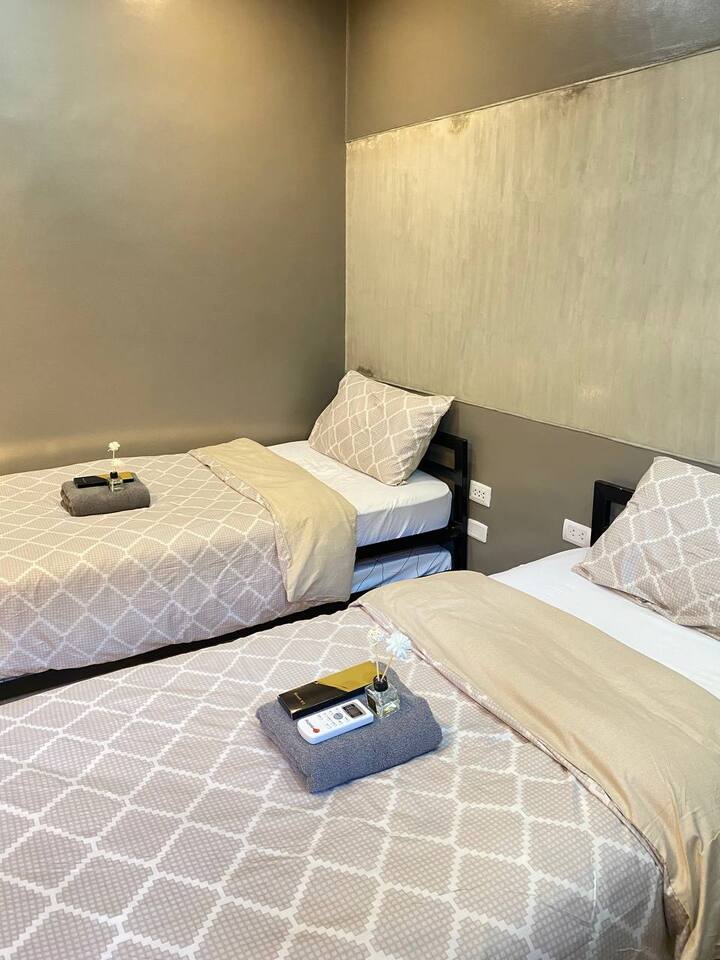 Cozy Room 4 In A Garden Hometel In Daraga - Daraga
