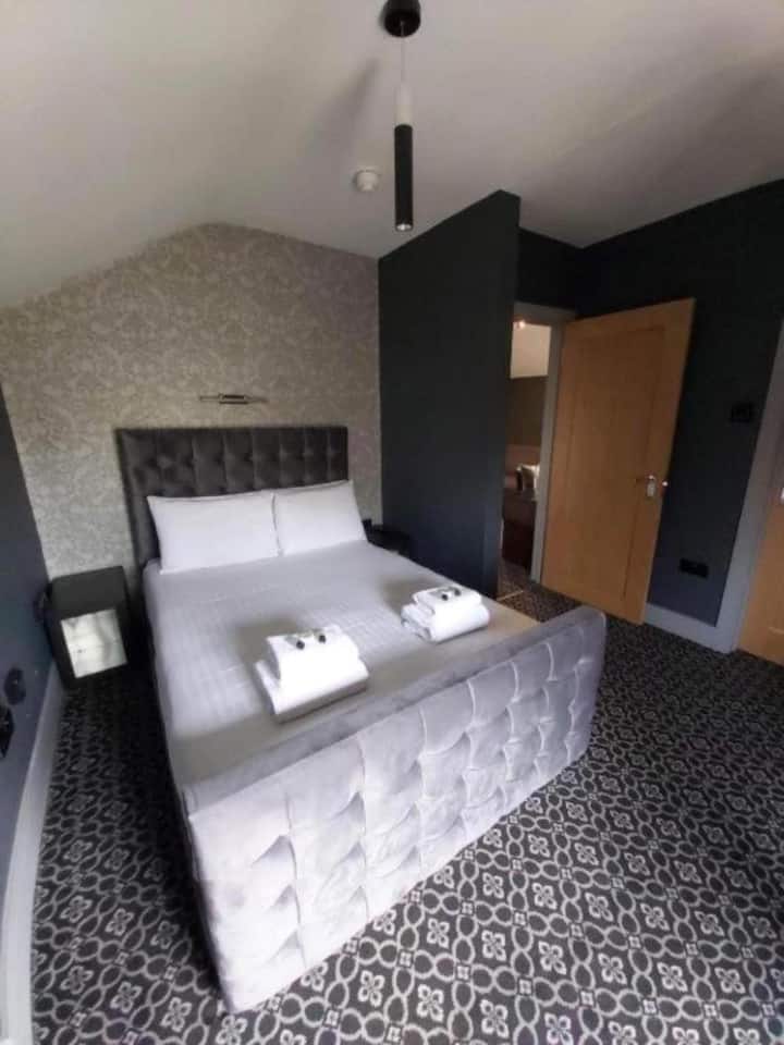 Oyo Ivy Hotel Standard Family Room For 4 - Skegness