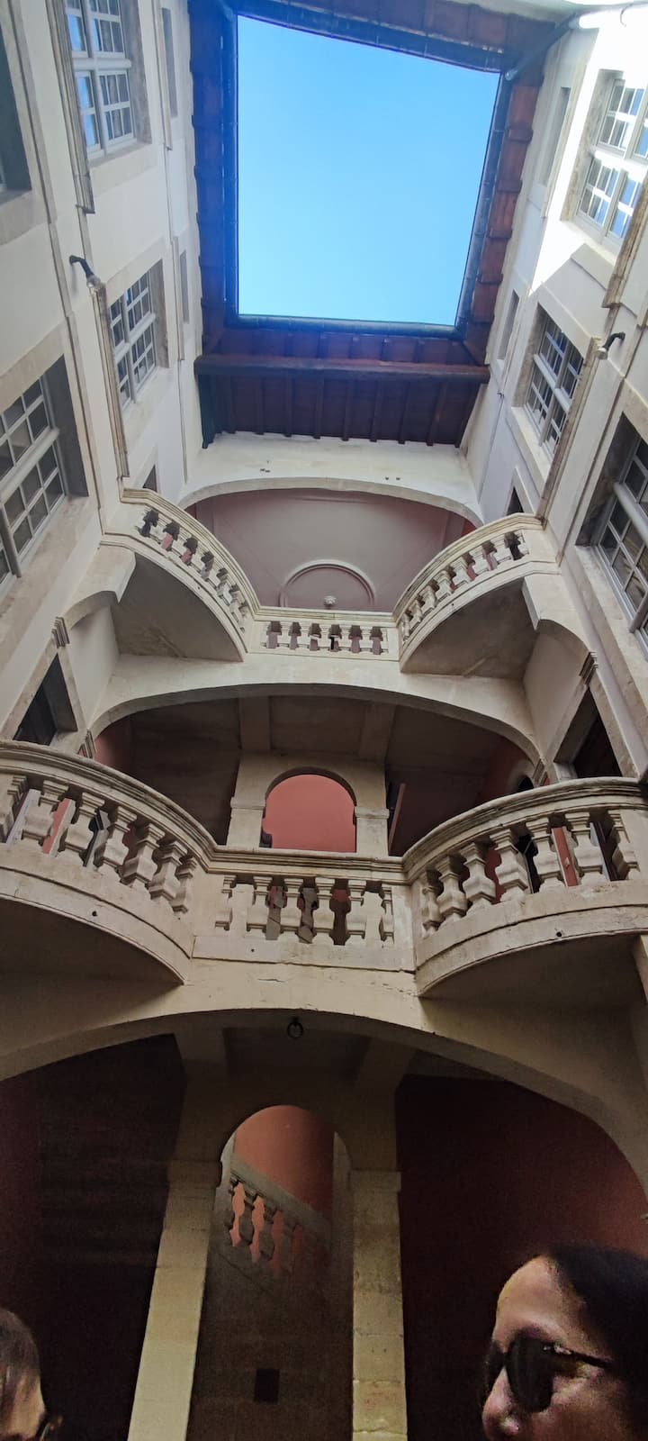 La Suite Du Joyau Occitan - Nîmes