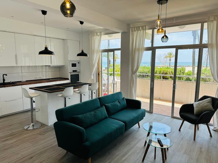 Beautiful First Line Beachapartment - Cunit