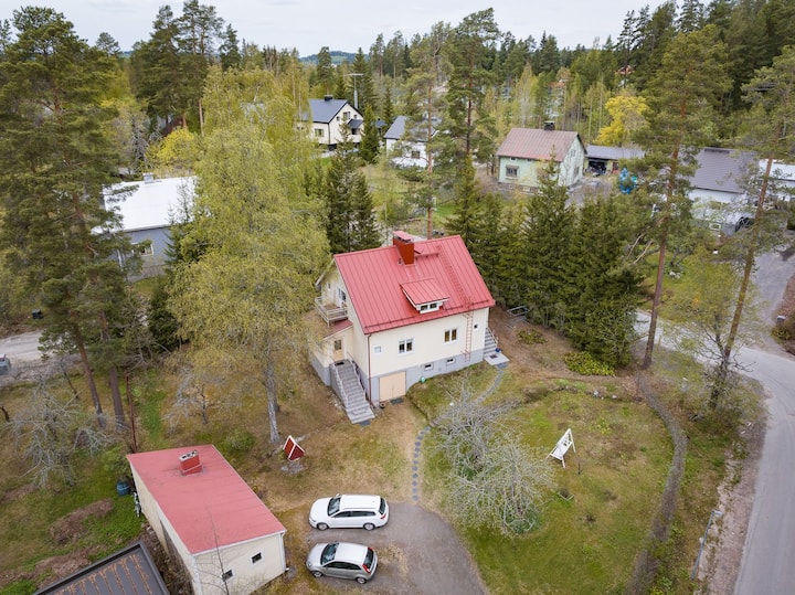 Vanha Puutalo Isolla Puutarhalla - Jyväskylä