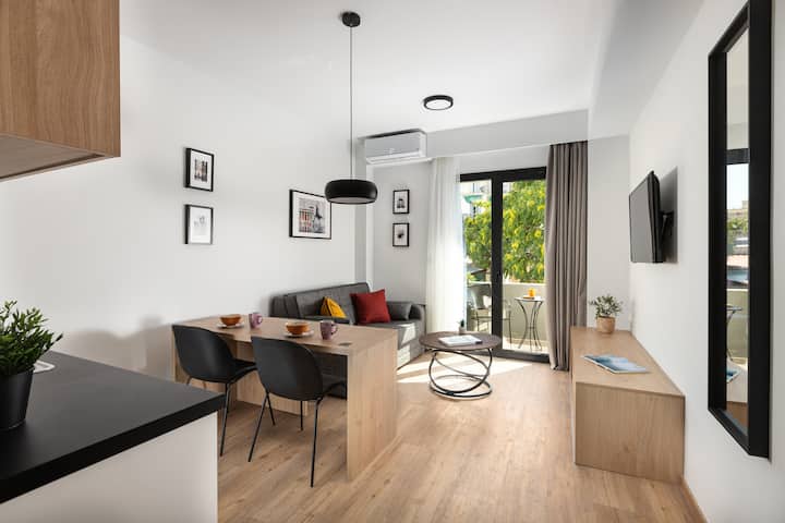 The Meta Stay - Rooftop Access 1 Bedroom Suite - Ateena