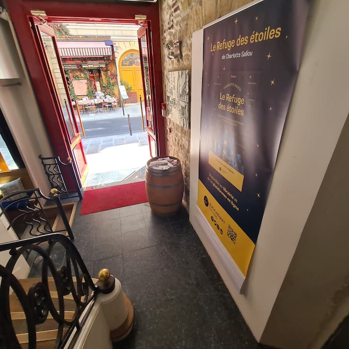 Belle Chambre   Sur Cour- Salle De Bain  Et Balcon - Paris