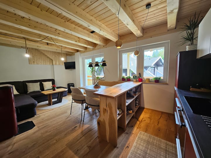 Stilski Apartma Pri Anž'k, Kamin+balkon+vrt - Bohinjska Bela